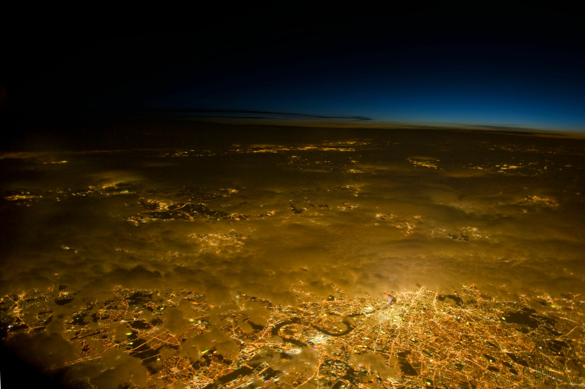 Light pollution wastes energy and money and damages the climate ...